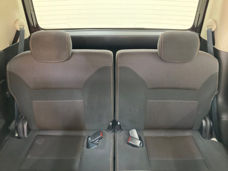 日産セレナ | UD GARAGE